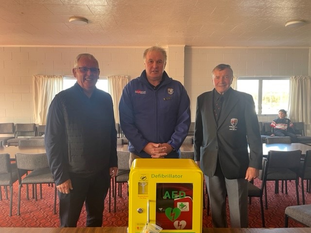 Three Bay of Plenty Clubs receive live-saving defibrillator units