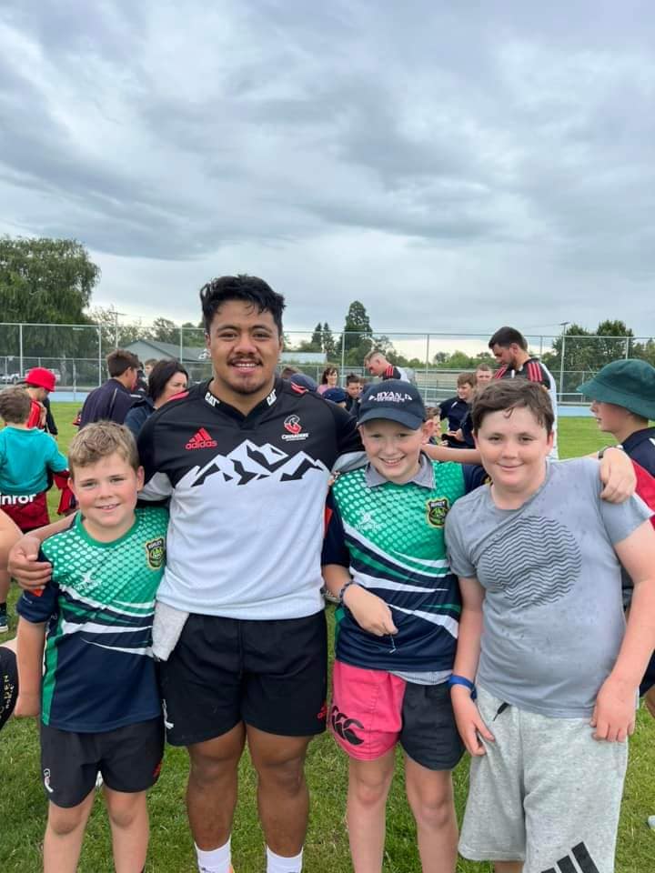 Crusaders visit Junior Rugby