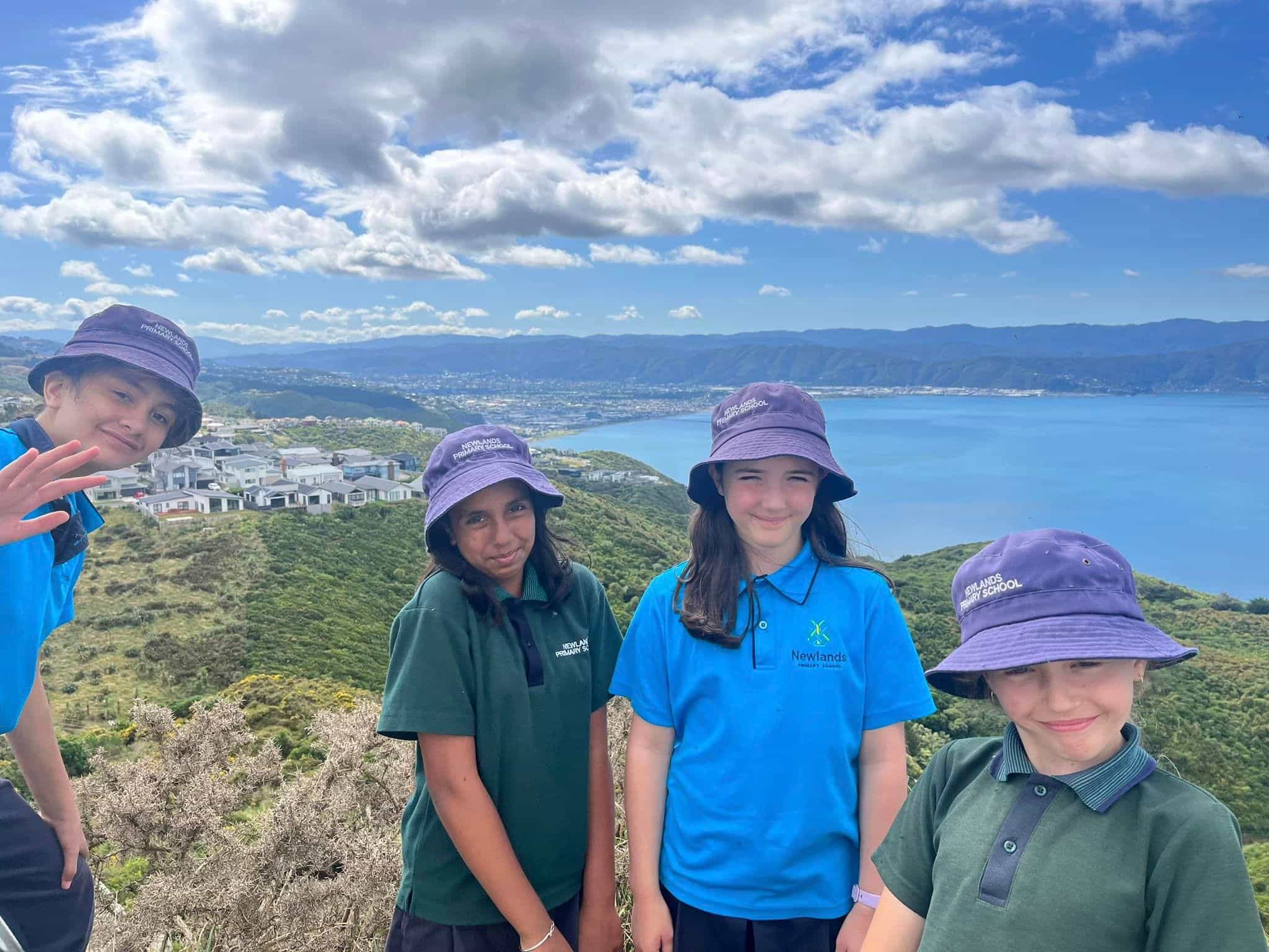 Newlands Primary School - Our Vision and School Logo