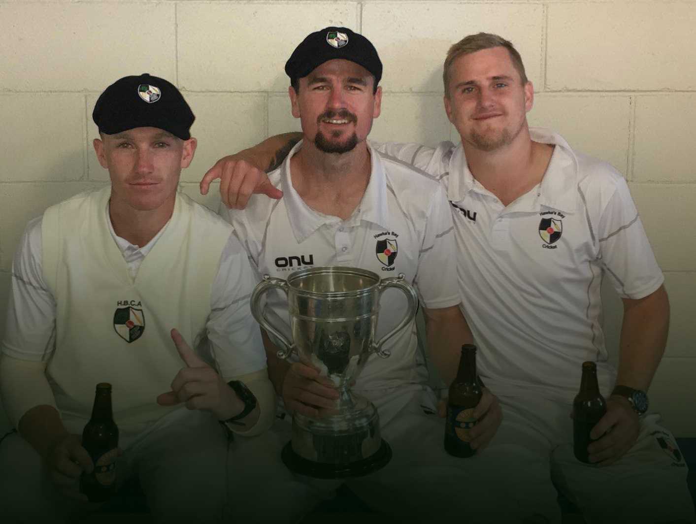 HAWKE'S BAY UPLIFTS THE HAWKE CUP