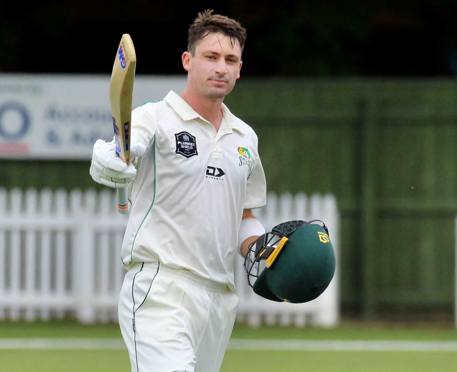STAGS IN STRONG POSITION AT PLUNKET SHIELD MIDPOINT