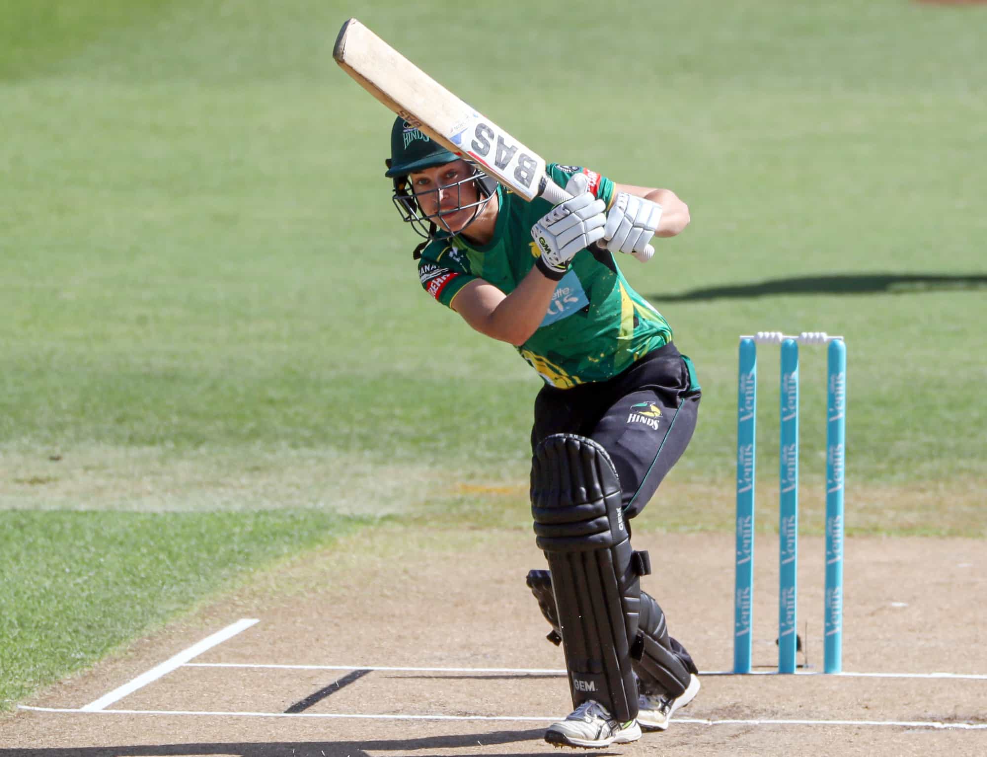 NATALIE DODD SMASHES HINDS RECORD