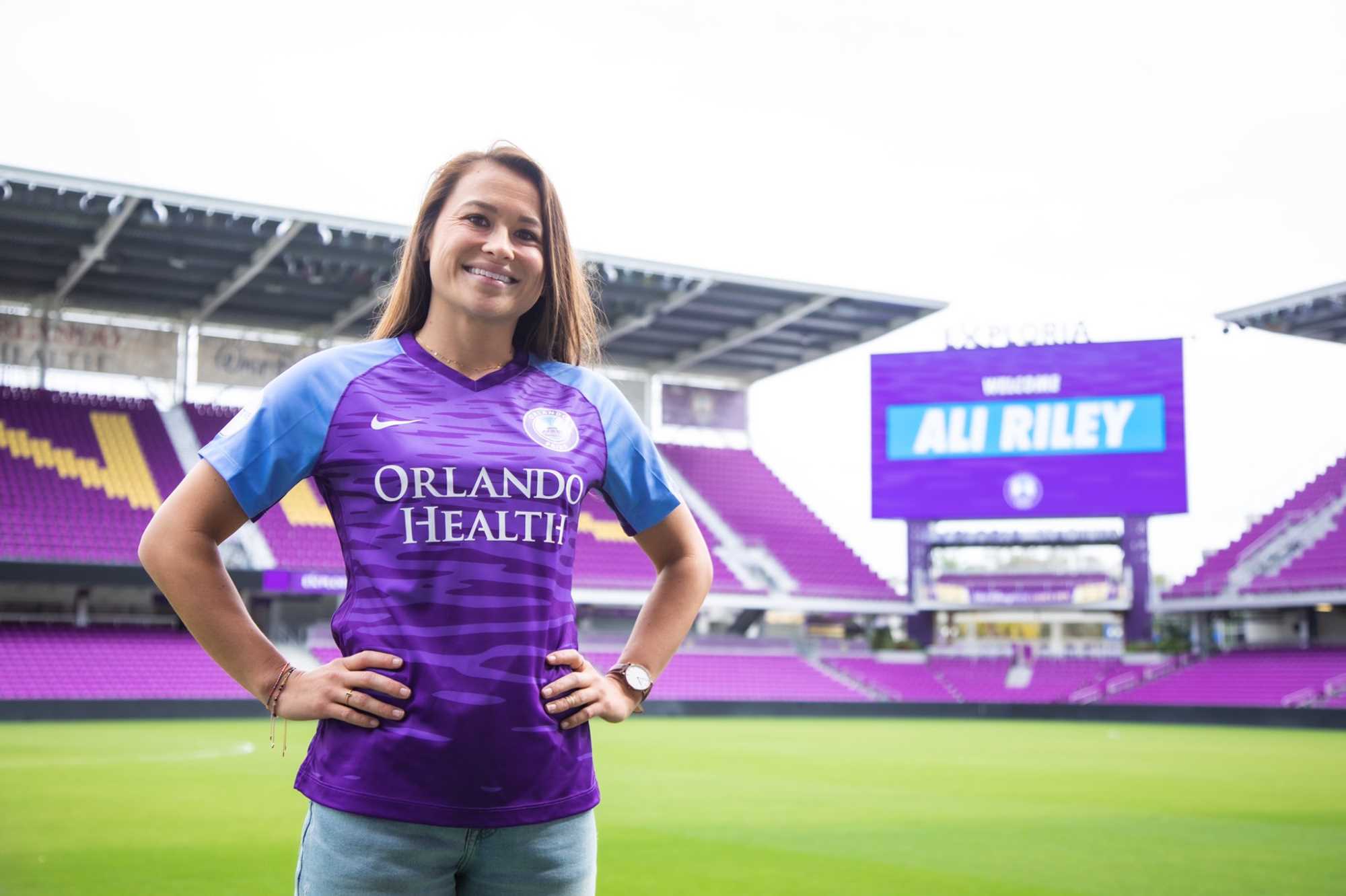 Kiwis Abroad | Riley returns to United States