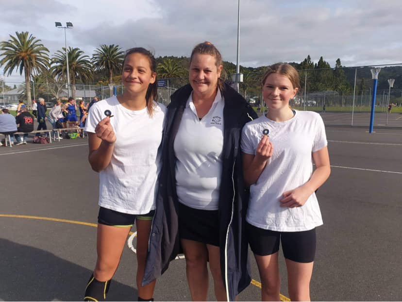 KNOW THE RULES / STARTING OUT IN UMPIRING