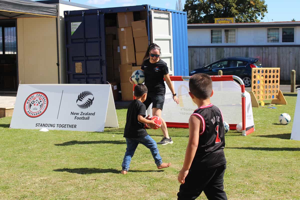 Walk on, walk on...to Murupara